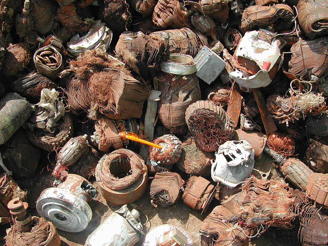 The perfect sorting solution for copper meatballs out of ferrous ...